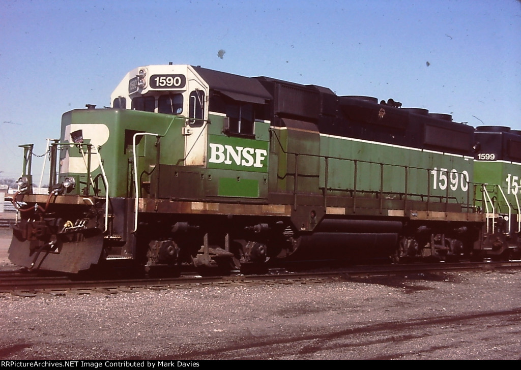 BNSF 1590